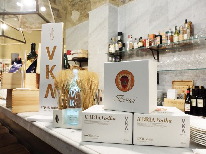 VKA, la vodka toscana "sposa" formaggi e... il Panbriacone