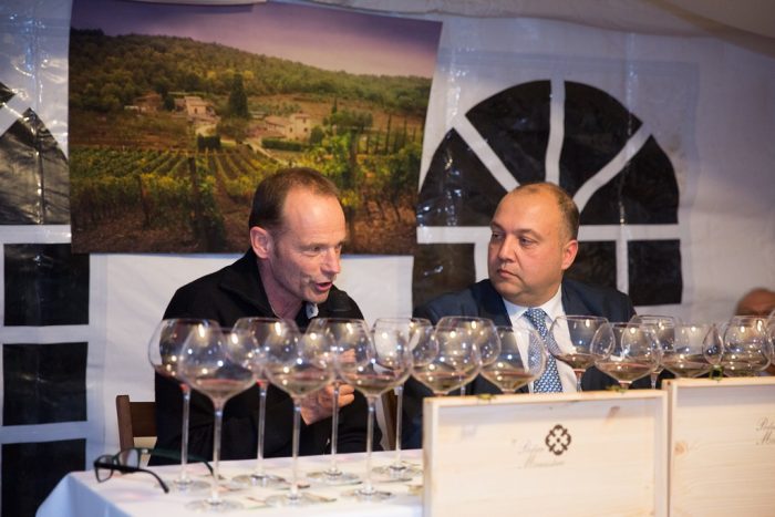 Il successo dell'eresia vinicola: Podere Monastero e il Pinot nero toscano