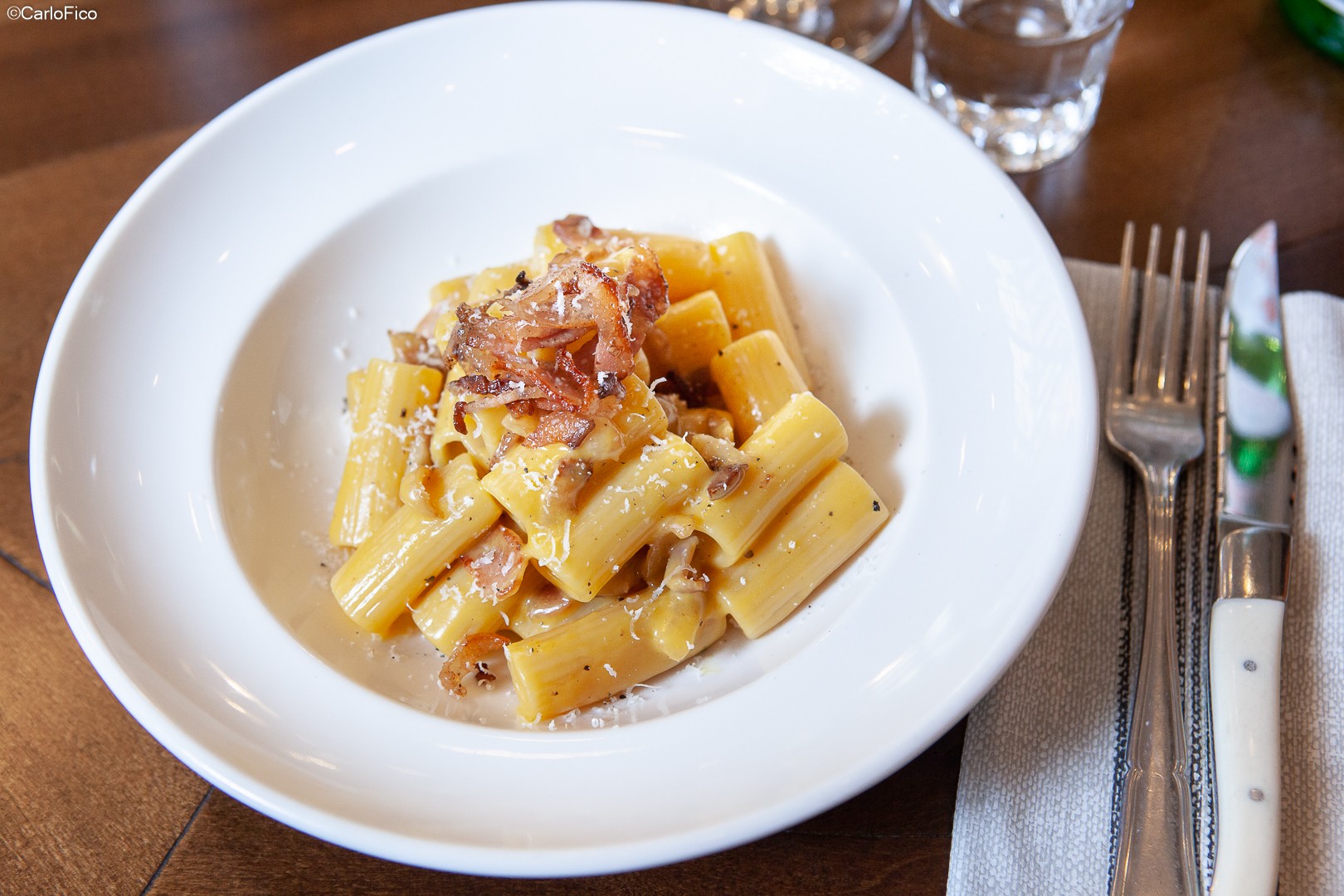 Ritorno al futuro: con Crocca, a Milano arriva la pizza degli anni ’70 ...