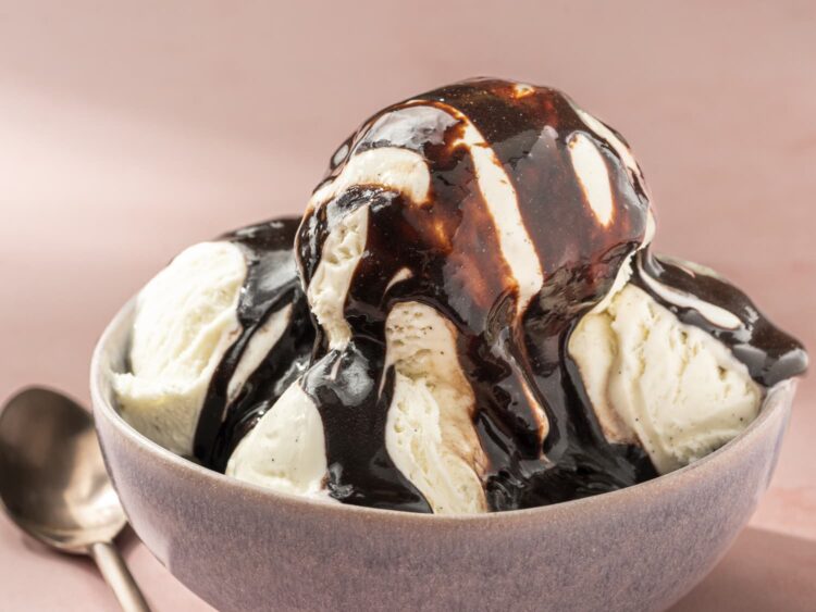 Il topping giusto per i gelati? Ecco tre idee da provare d'estate